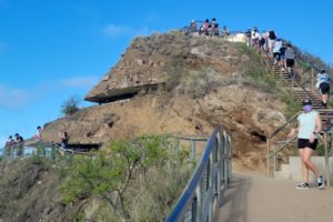 Hiking the Diamond Head Crater Trail in Honolulu, Hawaii | Is it worth it?