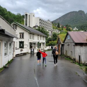 Is it worth visiting Geiranger, Norway? Thoughts and photos from our trip
